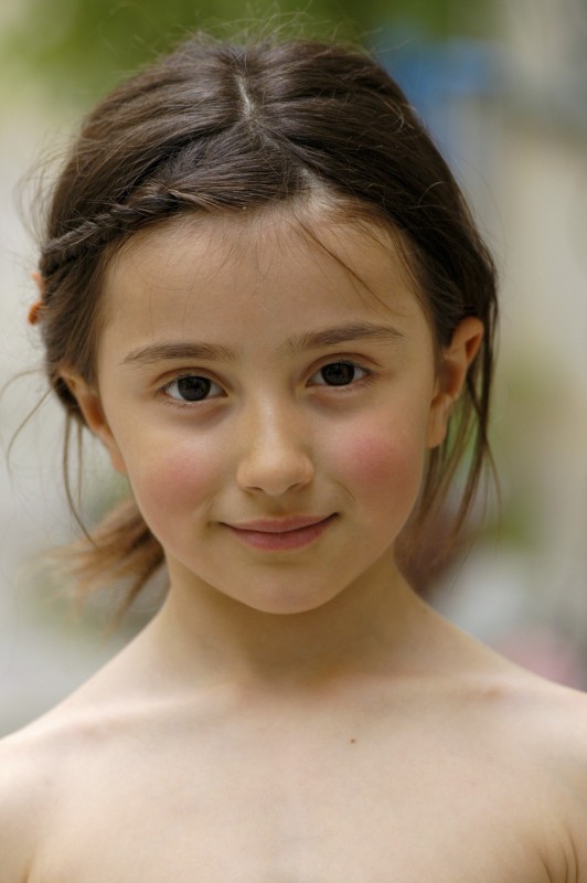 Portraits d enfants de 5 à 10 ans rieurs et heureux. Portraits of ...