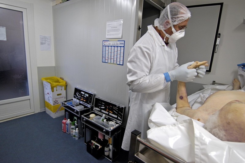 Photographies sur le thème Thanatopracteur - Divergence images