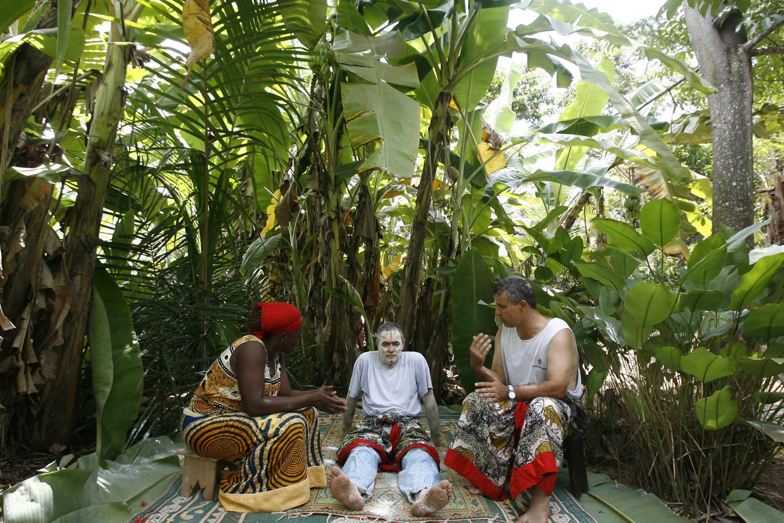 GABON: CEREMONIE TRADITIONNELLE DU RITE BWITI PAR LA FAMILLE MBENG-TAME ...