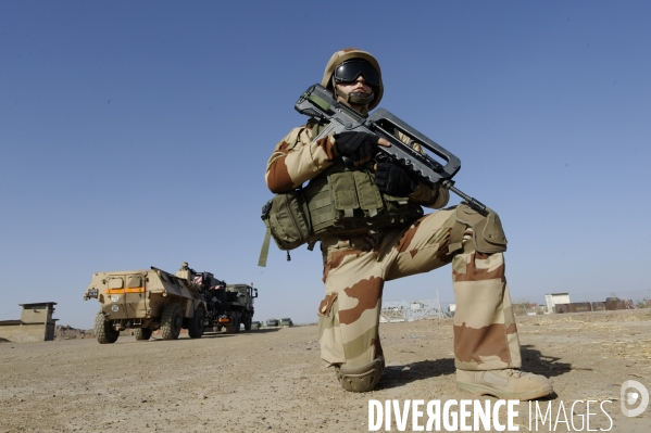 Opération BARKHANE : Poste de Commandement à N'Djamena par François ...