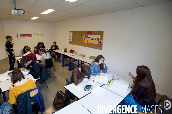 Le CLE : Collège Lycée Experimental par Cyril ENTZMANN - Photographie ...