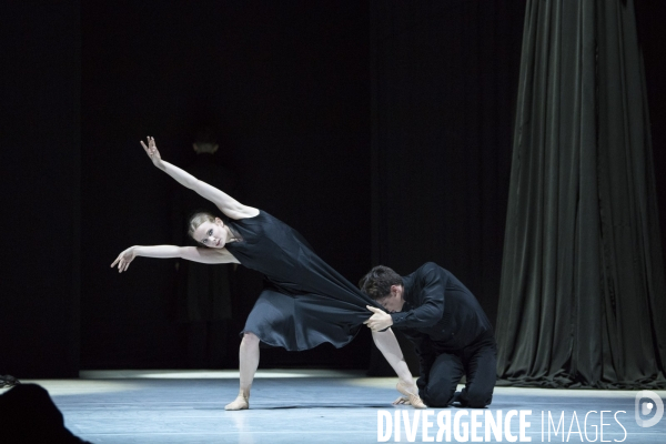 Sleight of Hand de Sol León et Paul Lightfoot par Laurent PHILIPPE ...