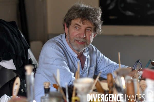 Exposition du plasticien Philippe Favier par Patrick GARDIN ...