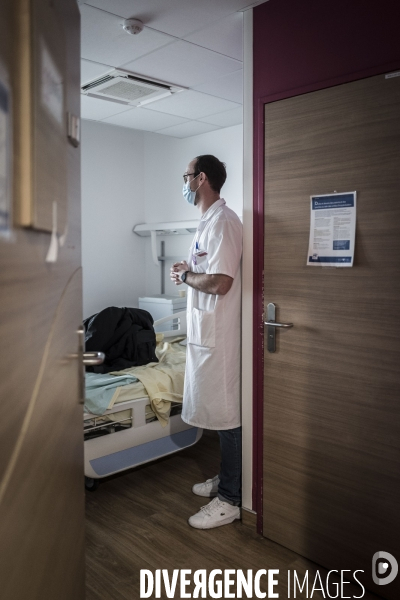 Service de pédopsychiatrie de l'Hôpital Robert Debré. par Albert ...