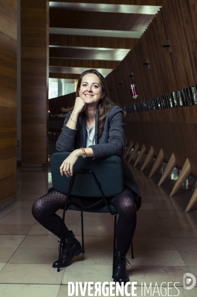 Portrait de l'humoriste charline vanhoenacker. par Corentin FOHLEN ...