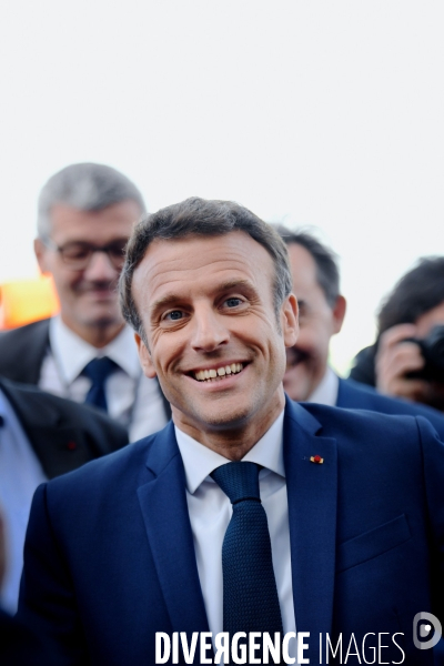 Election Presidentielle 2022 / Emmanuel Macron par Alain GUILHOT ... Election Presidentielle 2022 / Emmanuel Macron par Alain GUILHOT ...