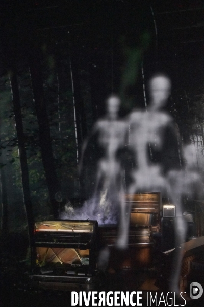 Fantasmagoria - Philippe Quesne par Martin ARGYROGLO - Photographie ...