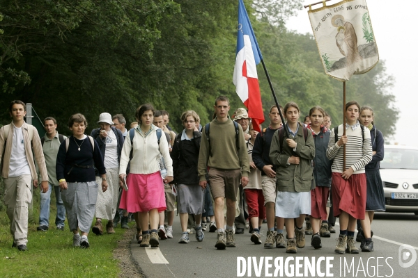 Pélerinage de Pentecôte des catholiques traditionalistes de la ...