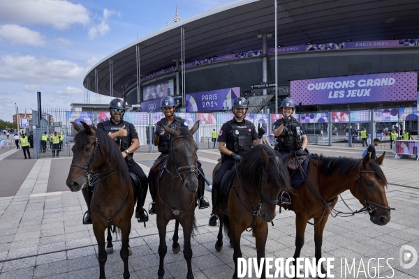 Portraits au Stade de France JO Paris 2024 par Bruno LEVY ...