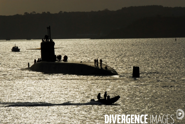 Base Operationnelle de l' ILE LONGUE. (Finistere:29) par François ...