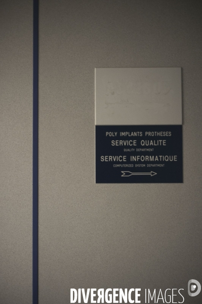 Prothèse mamaire PIP par Patrick GHERDOUSSI - Photographie PGH0458021 ...