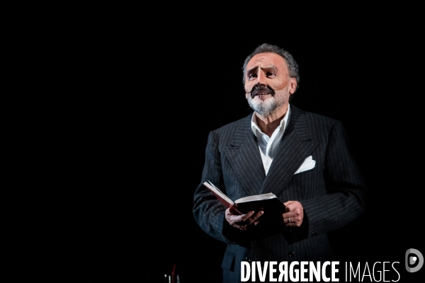 La Fleur à la bouche, de Luigi Pirandello, mise en scène Louis Arene ...
