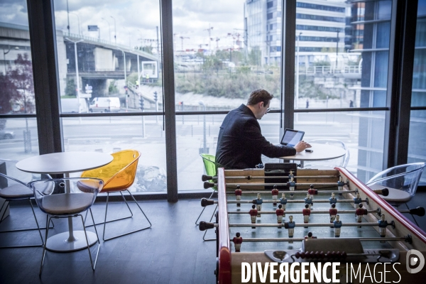 Microsoft: le siège de Paris par Jean-Claude COUTAUSSE - Photographie ...