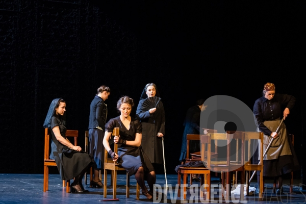 La Maison de Bernarda Alba/ Federico Garcia Lorca - Lilo Baur par ...